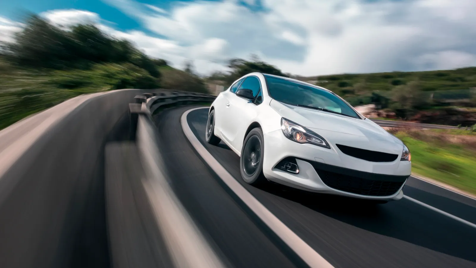 US roads are already dangerous, but car ads still sell speed
