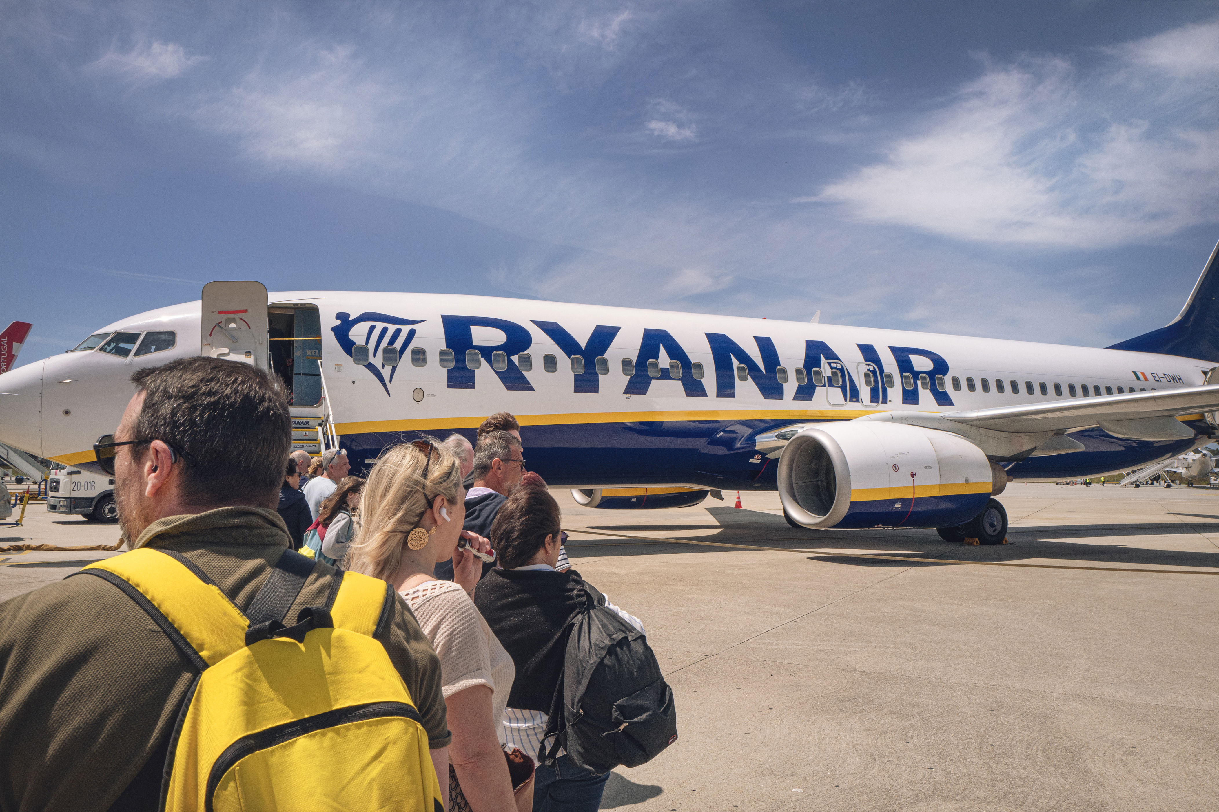 Ryanair flight diverted to Birmingham Airport after turbulence injuries ...