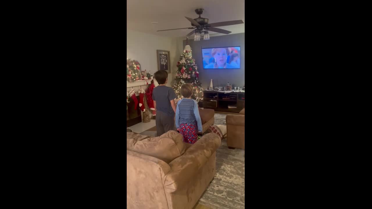 Brothers recreate Home Alone scene in Sanger, California, USA