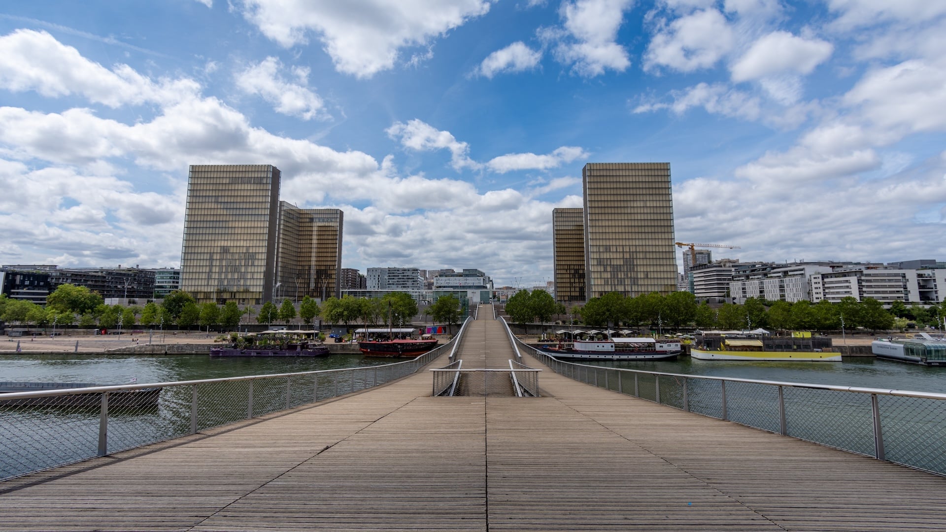 Qui est Dominique Perrault, architecte bâtisseur de paysages ...