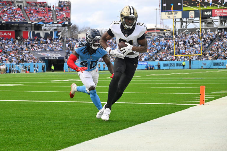 Shough masterful as Saints win fourth straight, a 34-26 comeback at ...