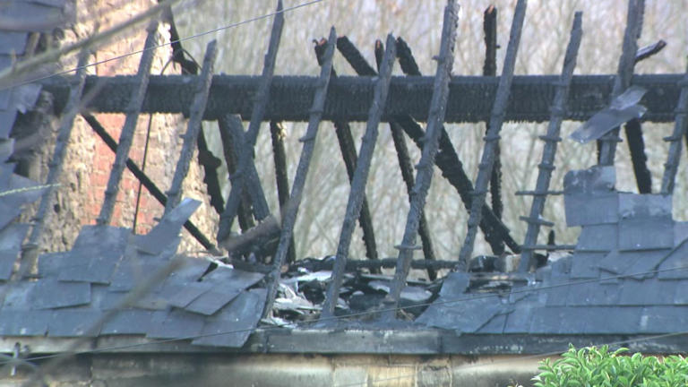 Mother and two children aged four and seven confirmed dead in Boxing ...