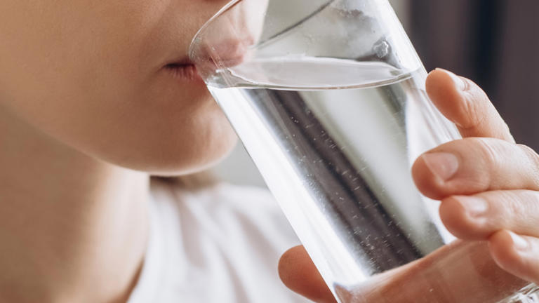 There's a surprisingly easy way to remove microplastics in drinking water