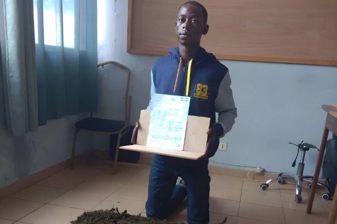 Gabon : Il cache 1,2 million de chanvre dans un sac de gari pour ...