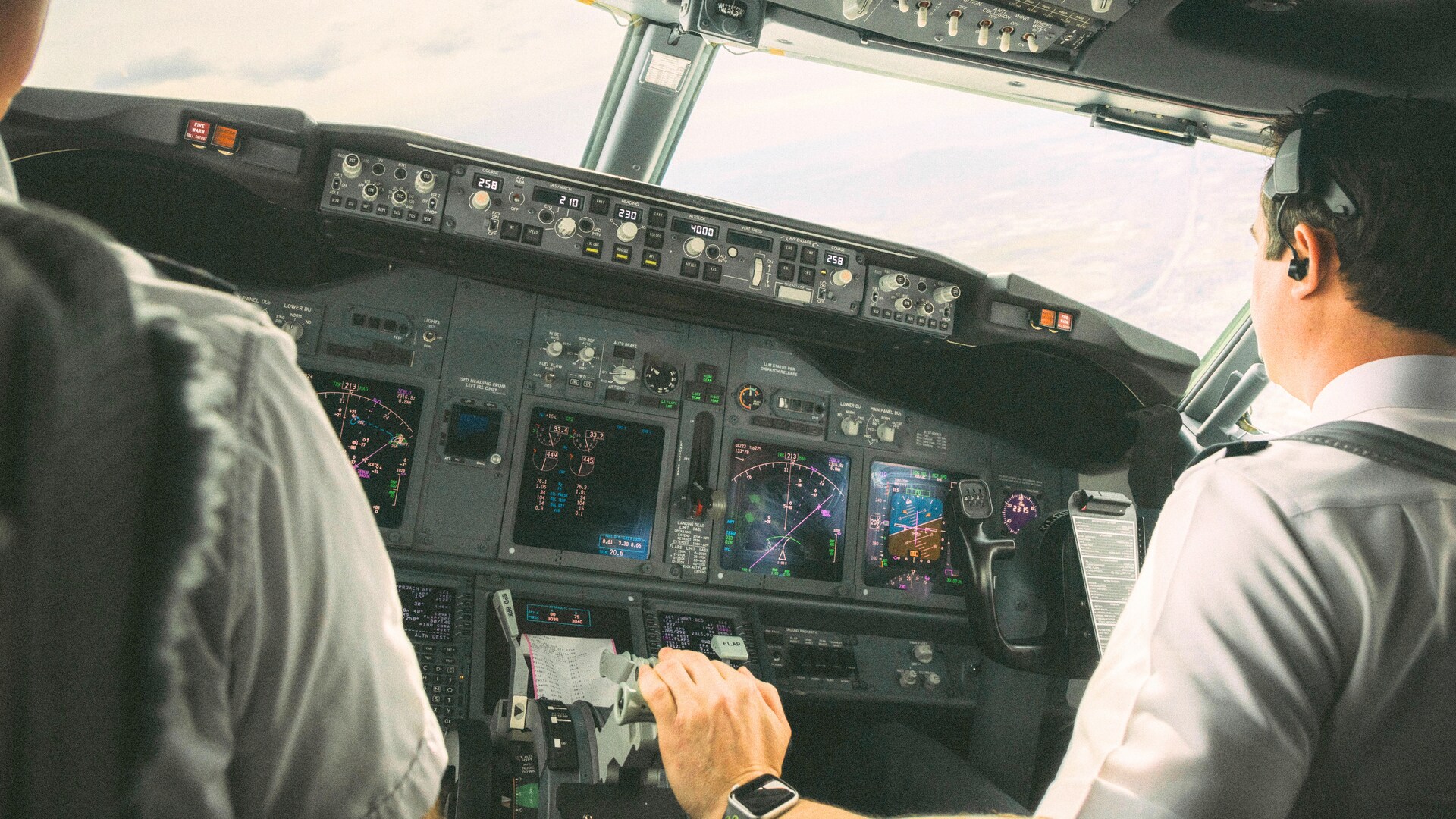 Pilot legt sich kurz vor Landung mit Fluglotsen an: "Ich befolge keine ...