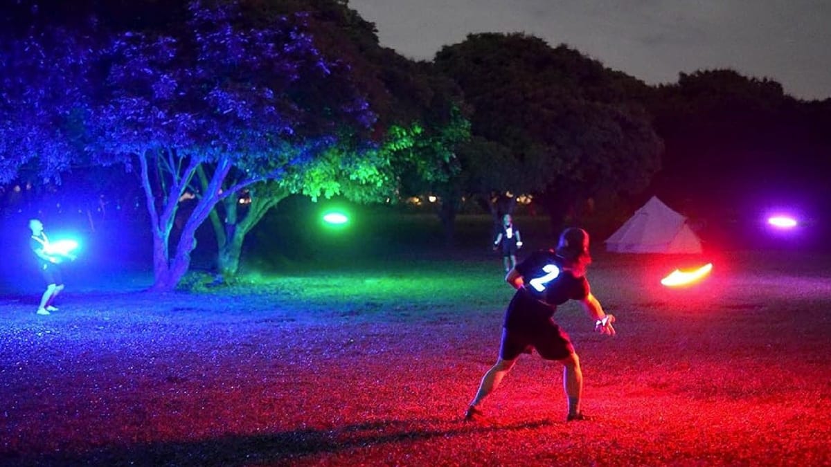 Warum dieses LED-Frisbee der Hit bei Amazon ist