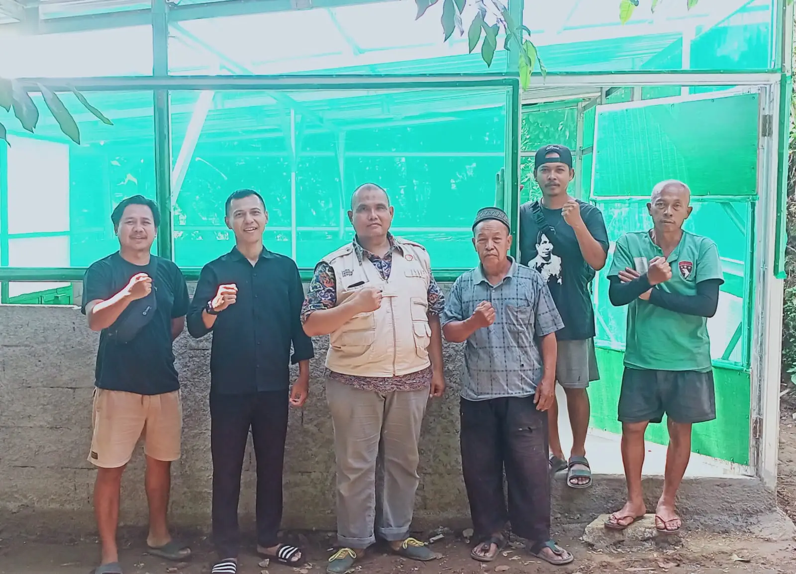 Program Ember Biru Depok dorong warga kelola sampah organik dari rumah ...