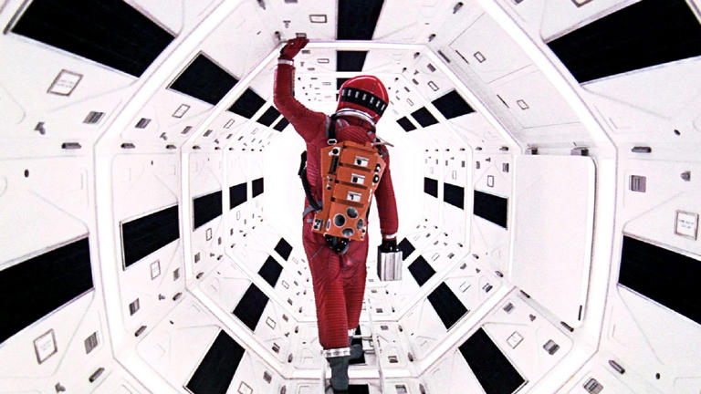 2001: A Space Odyssey's Hall 9000 is 1 of the Most Chilling Villains Ever