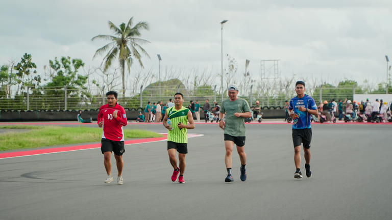 Mandalika Last Sunday Run 2025, sensasi fun run di sirkuit balap dunia ...