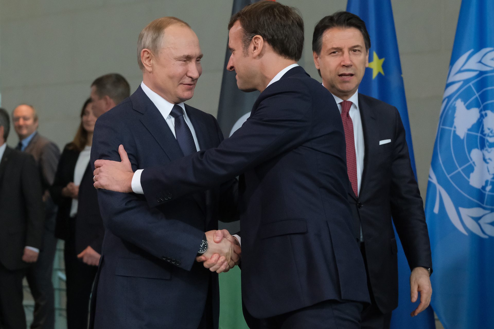 Trump ignored? Macron reaches out to Putin over peace in Ukraine