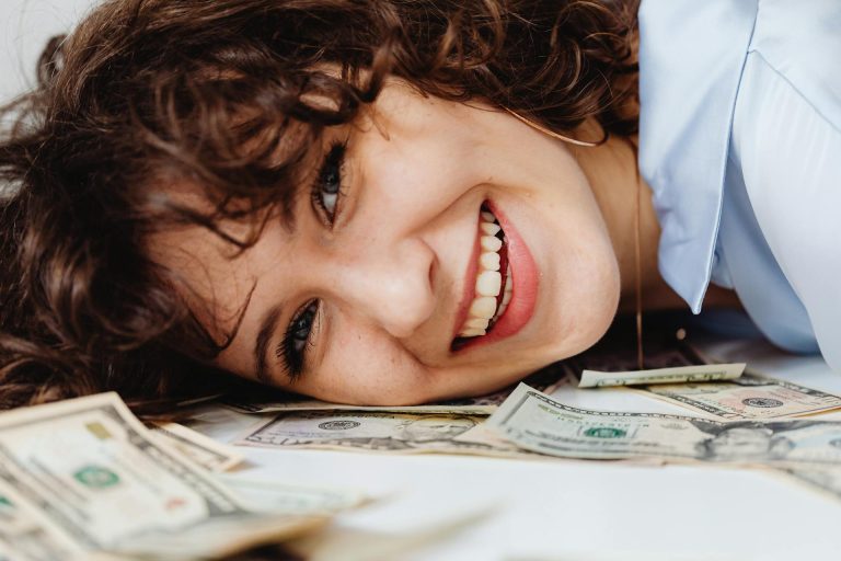 7 proven money mindset shifts to save more and stress less