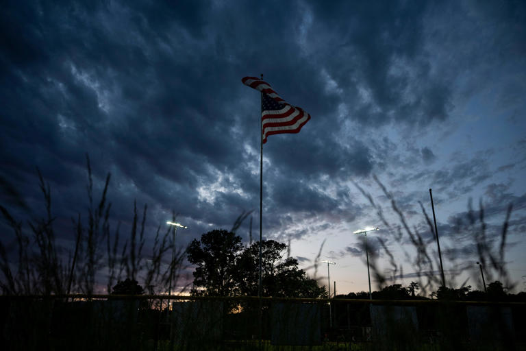 Bundle up for backyard Vandy tailgate party as cold temps hang around