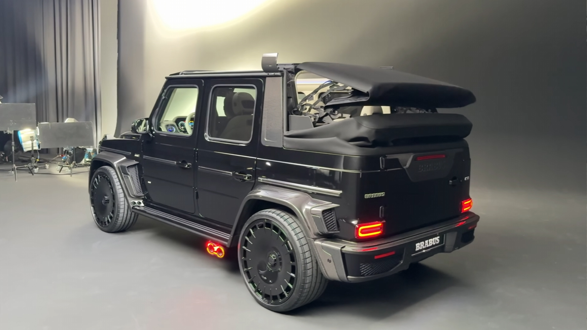 Review of the world’s first G Class cabriolet