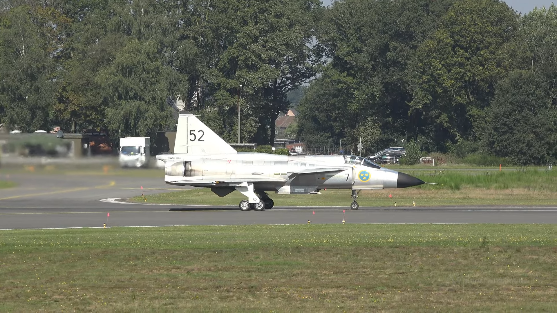 The jet that can go backwards SAAB JA 37 Viggen