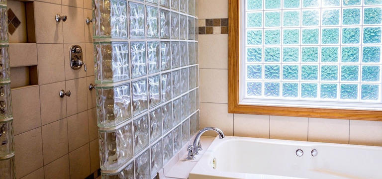 Fliesen streichen: So gibst du deinem Bad einen neuen Anstrich