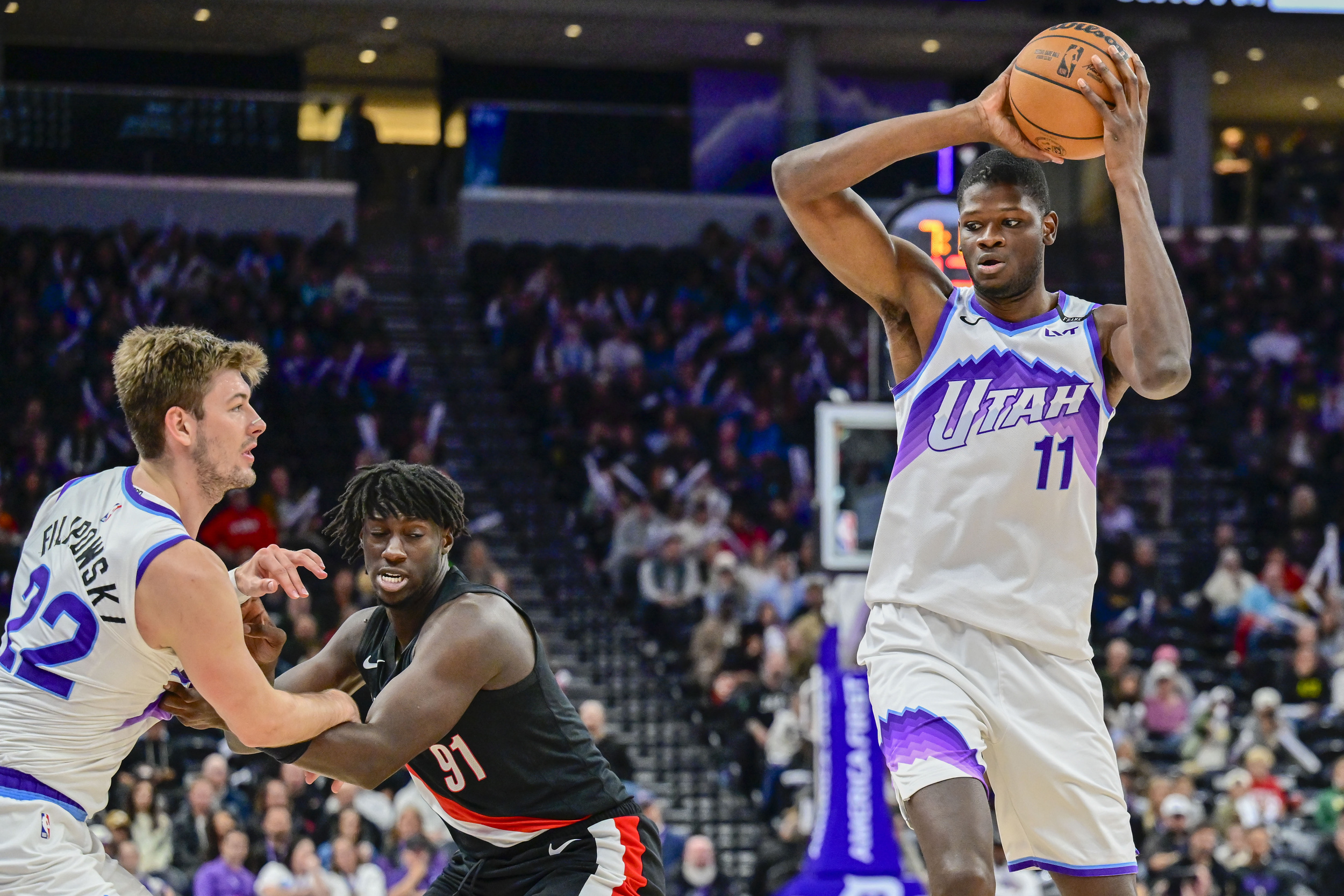 Raptors sign Mo Bamba to one-year contract