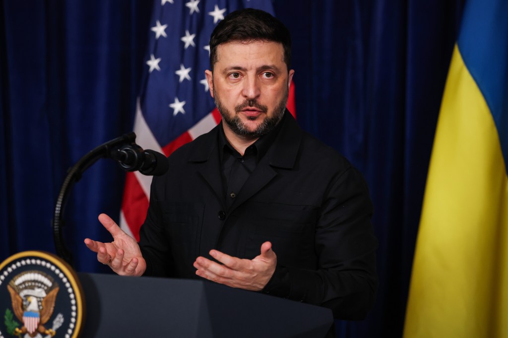 Zelensky calls for US to take down Putin following capture of Venezuela ...