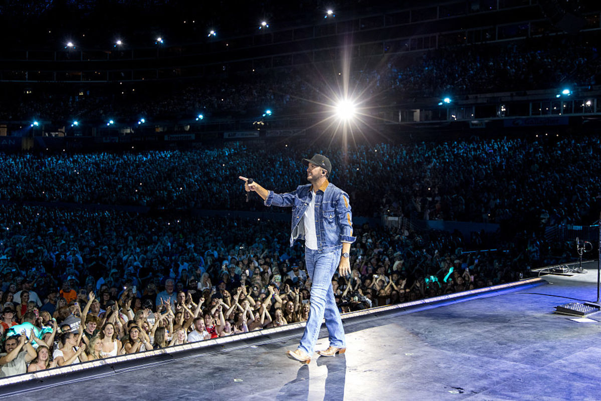 Country music star’s wife admits her family is ‘not normal’ in ...