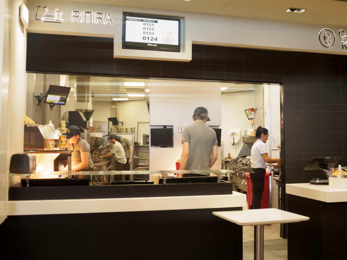 How your brain organizes numbers depends on direction