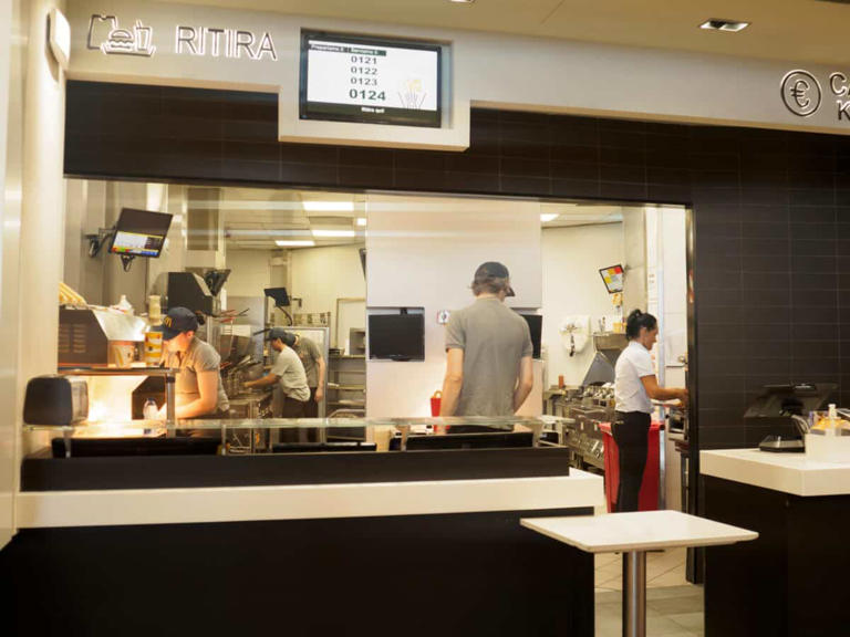 How your brain organizes numbers depends on direction