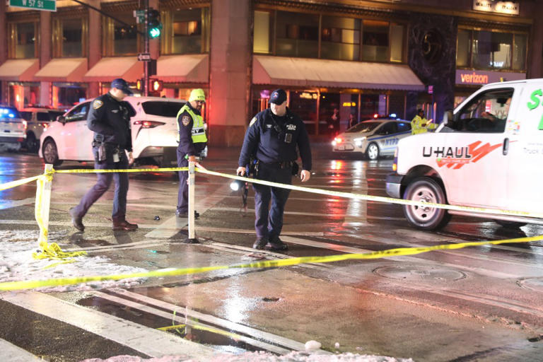 Midtown NYC shooting determined to be self-inflicted as 27-year-old ...