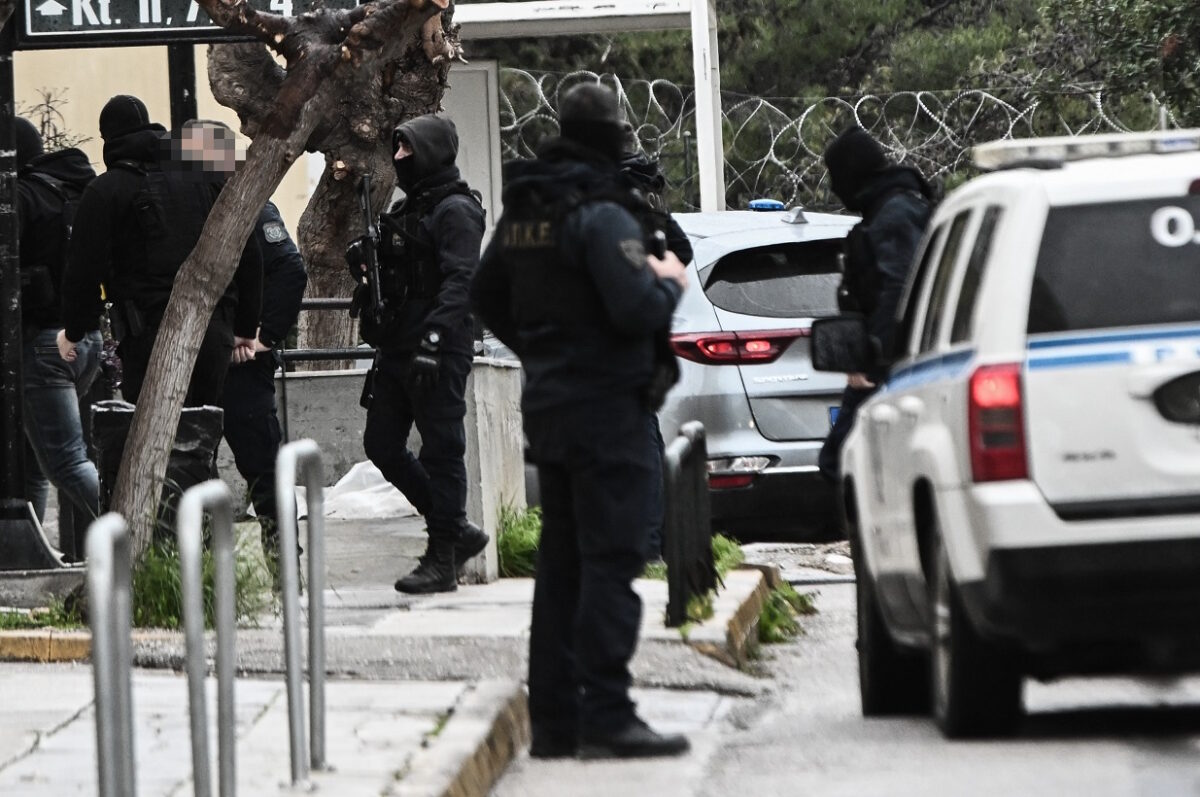 Στη φυλακή το «δεξί χέρι» του αρχηγού της μαφίας των λαθρεμπόρων ...