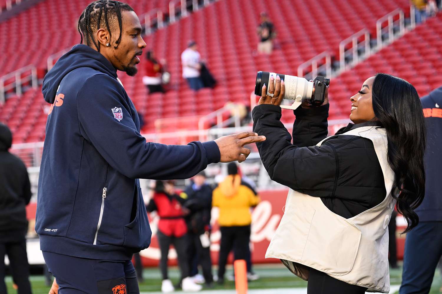 Simone Biles takes on 'side gig' as NFL photographer while supporting ...