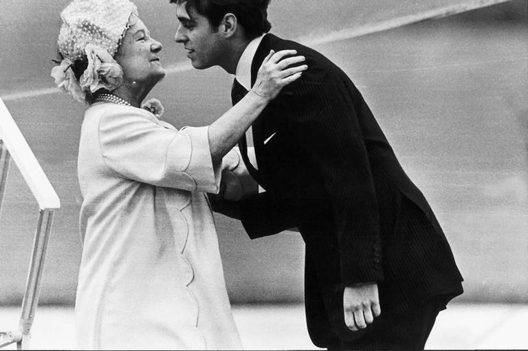 Royal insider tells how Andrew’s rude comment made him want to ‘deck ...