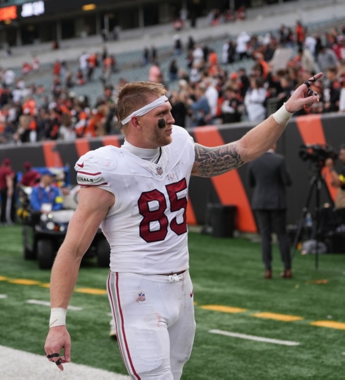 McBride breaks NFL record for catches by a tight end