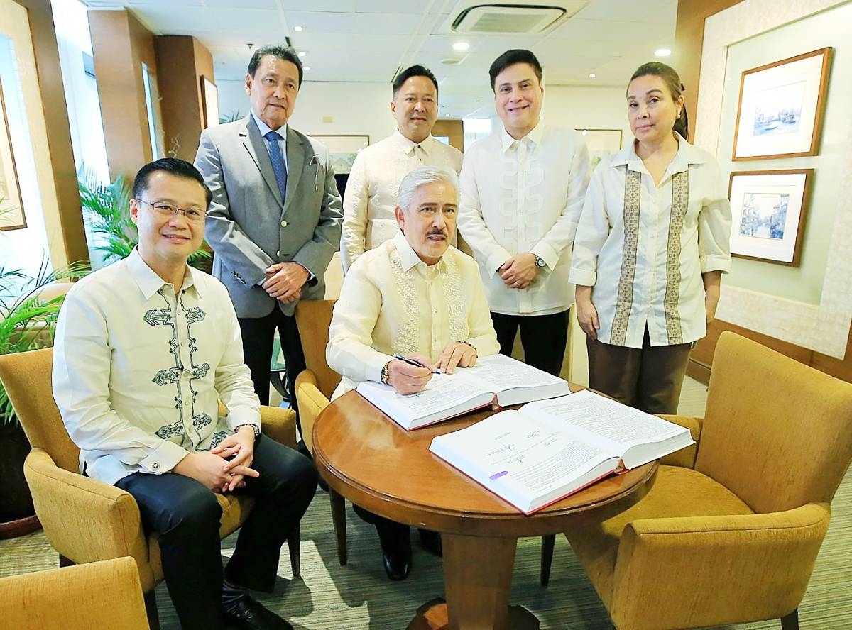 Congress ratifies P6.79T budget for 2026