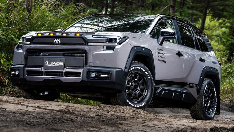 Japan’s toughest 2026 RAV4 looks like trouble for the Subaru crowd