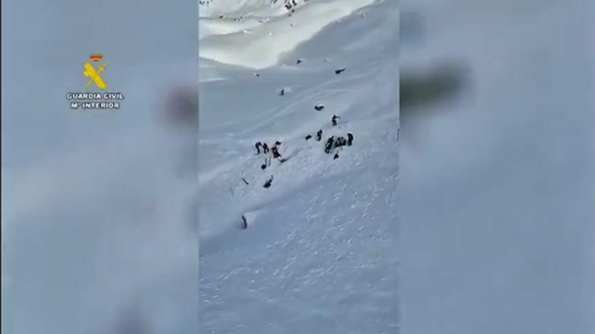 Así ha sido el rescate de la Guardia Civil a los esquiadores sepultados ...