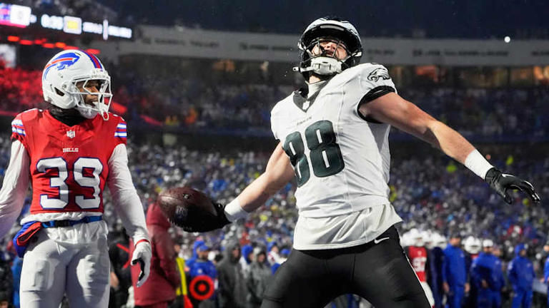 Dallas Goedert makes Eagles history in storybook season