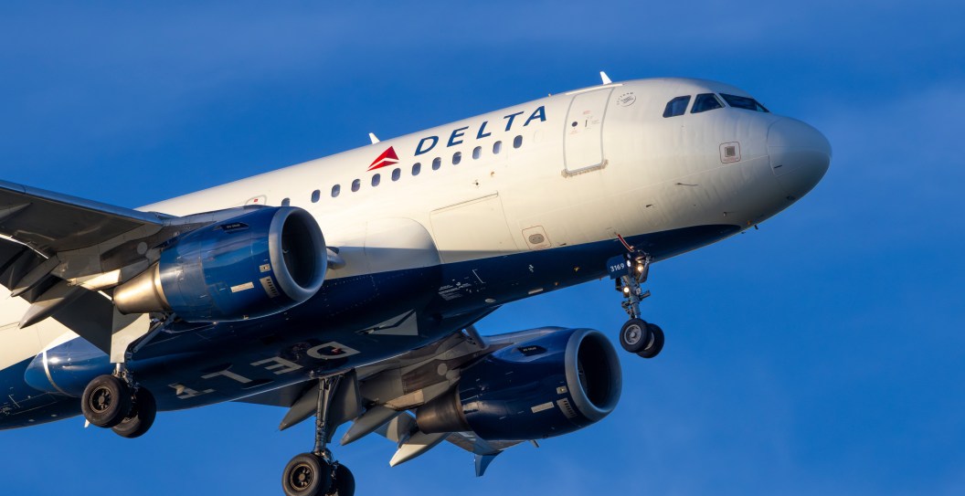 Delta flight makes emergency landing due to strange odor