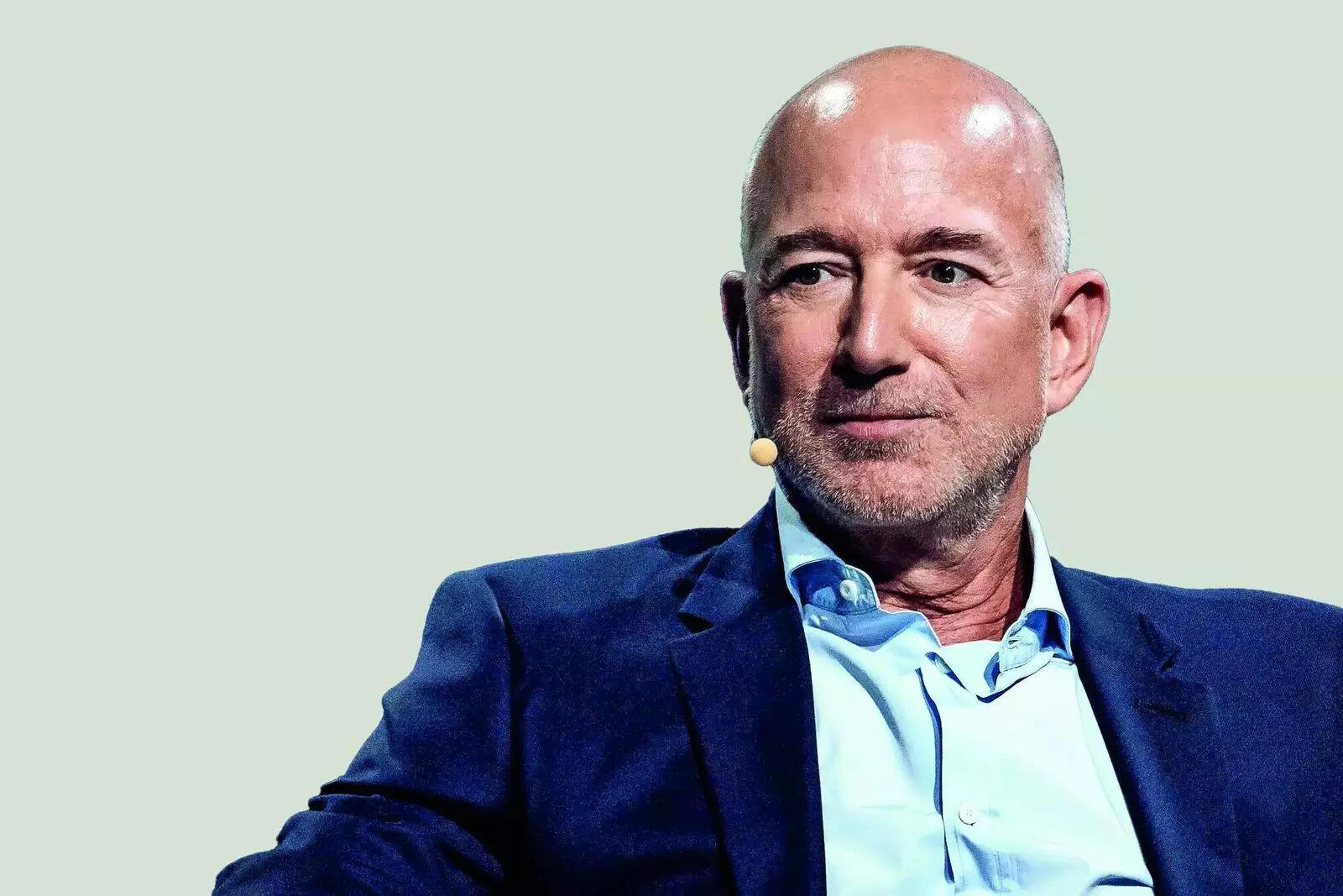 In a rare social media post, Jeff Bezos welcomes exec on joining Blue ...