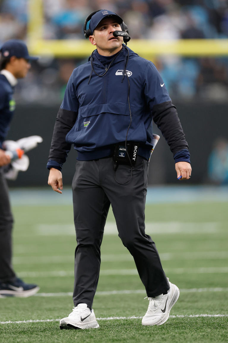 Seahawks’ running game rounding into form as they pursue No. 1 seed