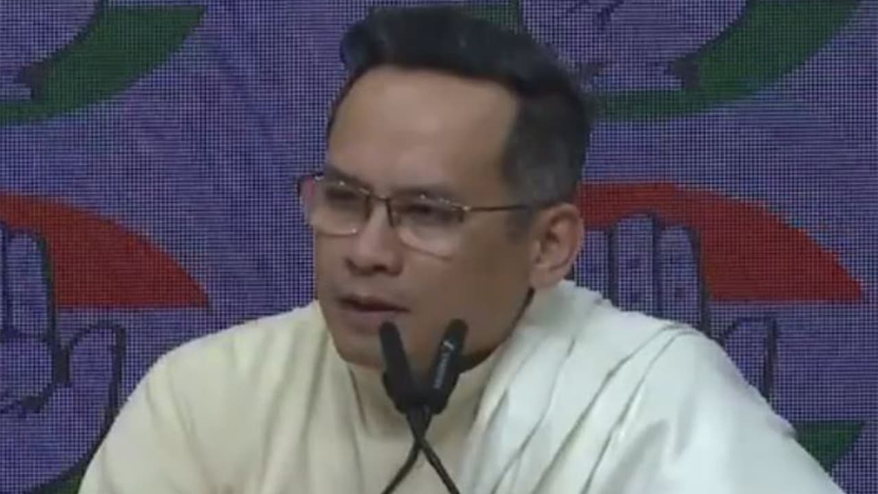 Gogoi condemns arson at Jadav Payeng's Molai Kathoni, hints at govt role