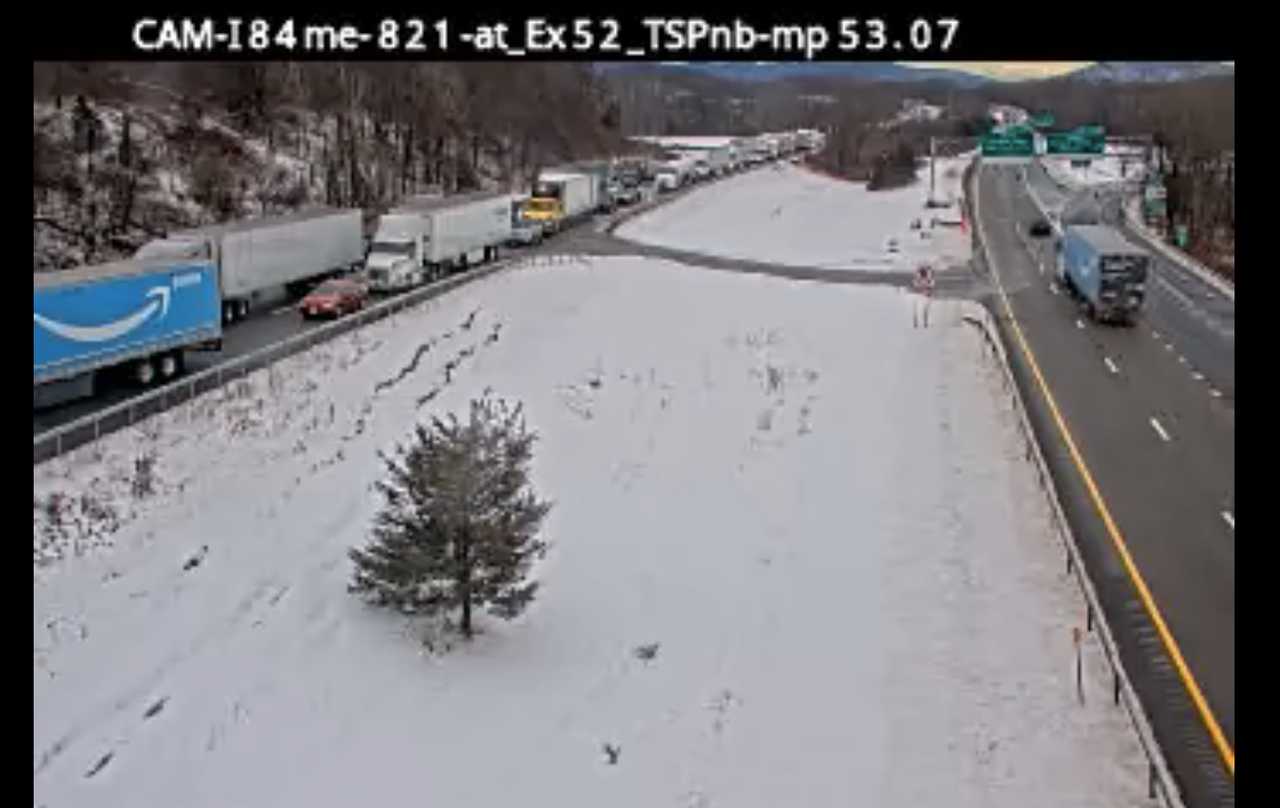 Crash shuts down all I-84 eastbound lanes in Dutchess County (DEVELOPING)