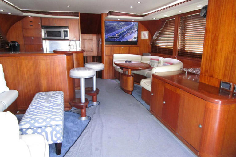 For sale: Striker 62