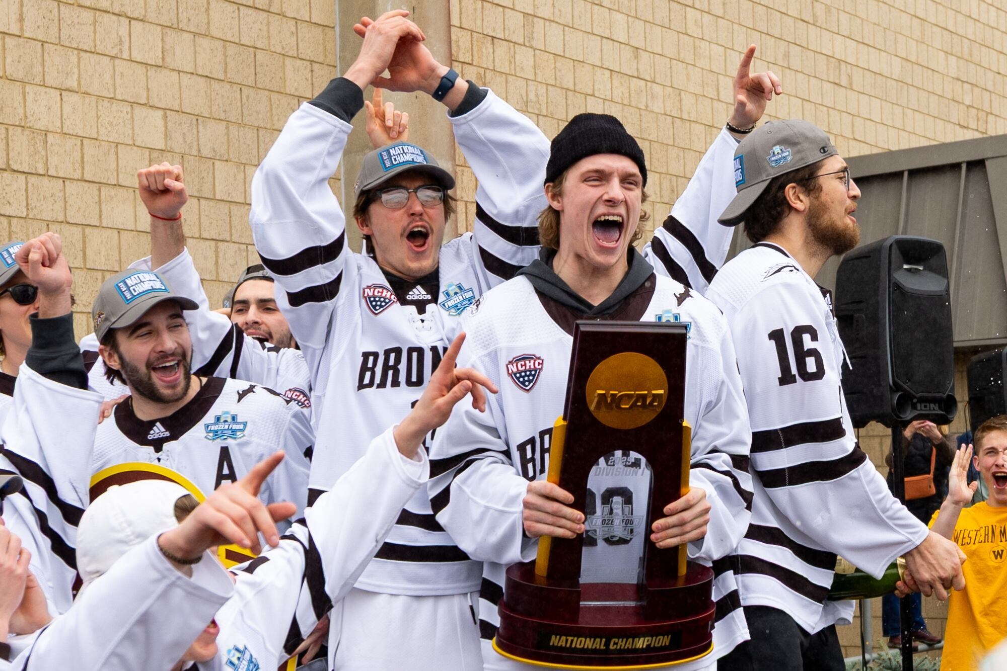 100 photos that showcase biggest moments, thrills in Michigan sports in ...