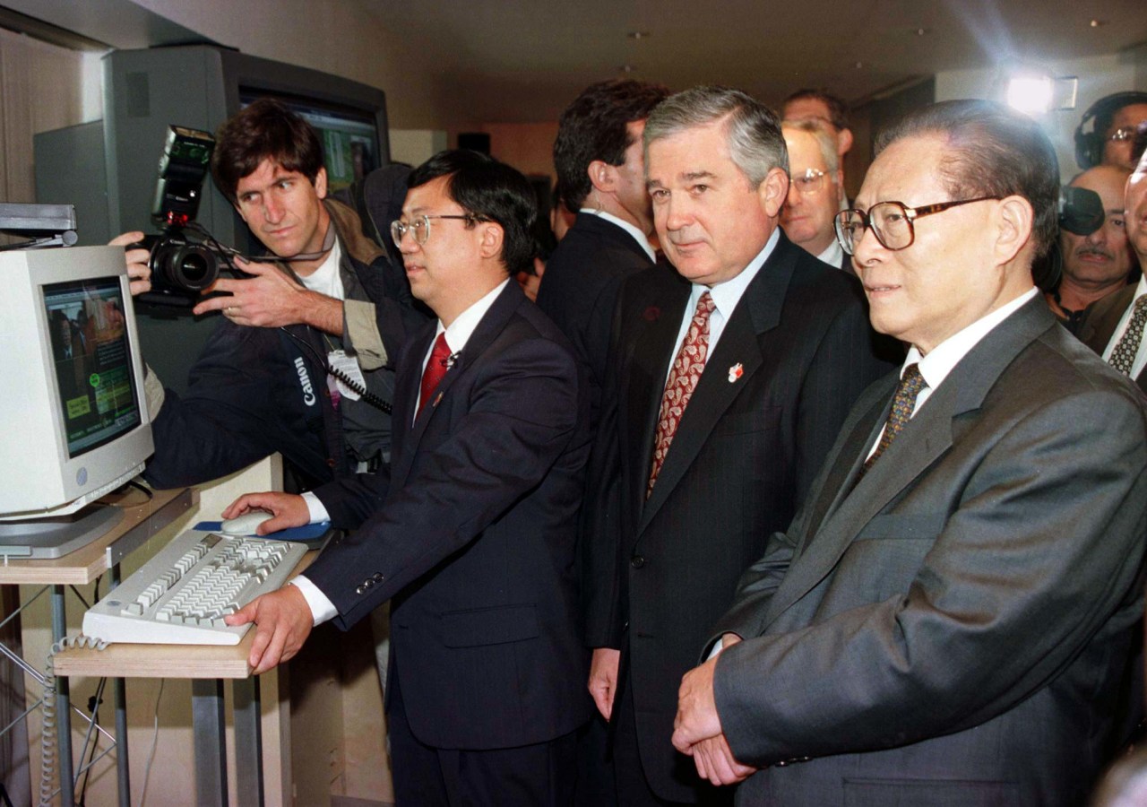 Louis Gerstner Jr., former CEO who transformed IBM, dies at 83