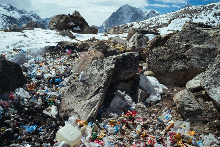 Nepal to scrap 'failed' Mount Everest waste deposit scheme