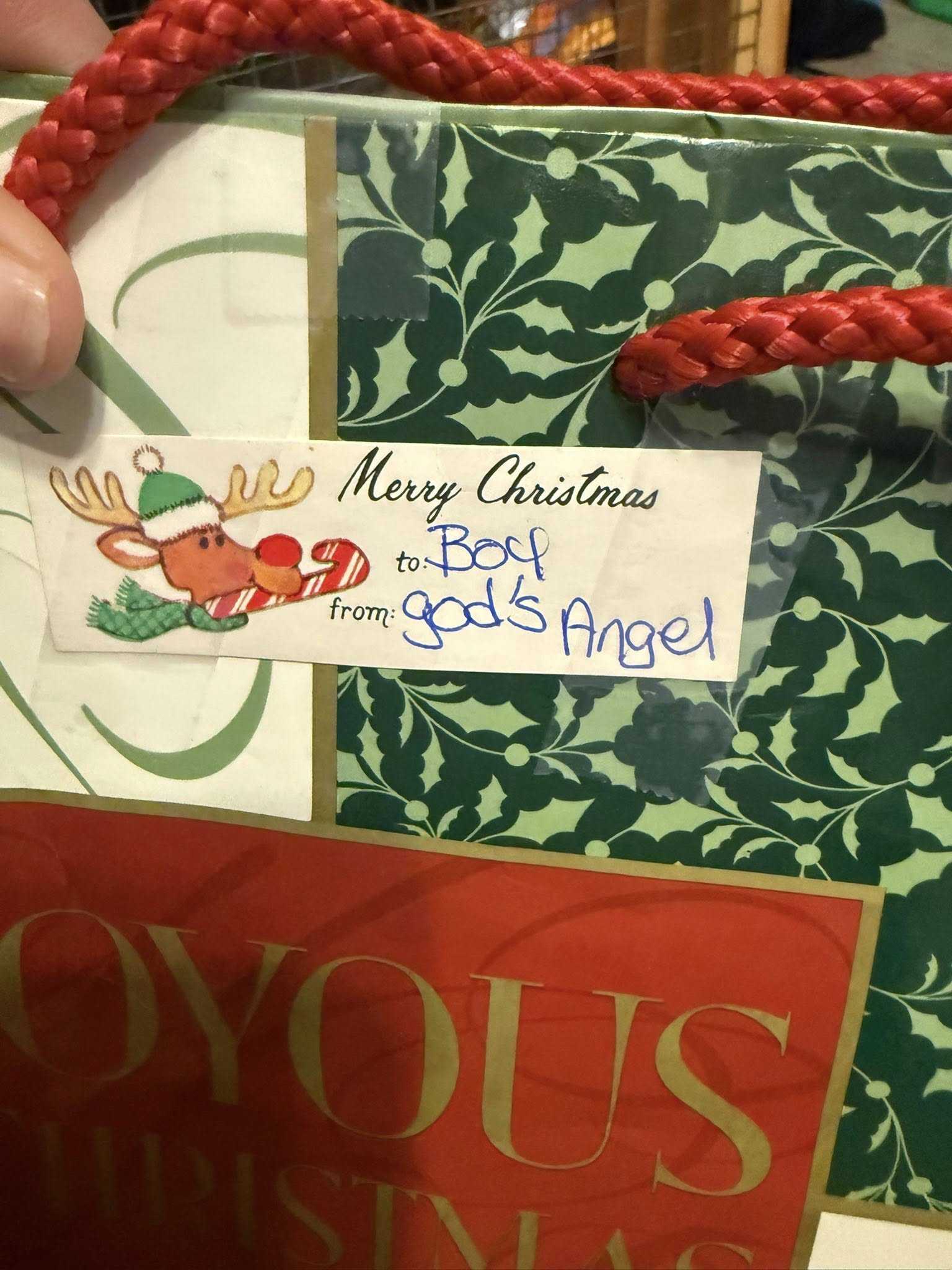 'Angel' makes surprise, random gift delivery to Maine family