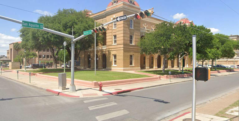 Crash causes rollover on Houston Street in Laredo
