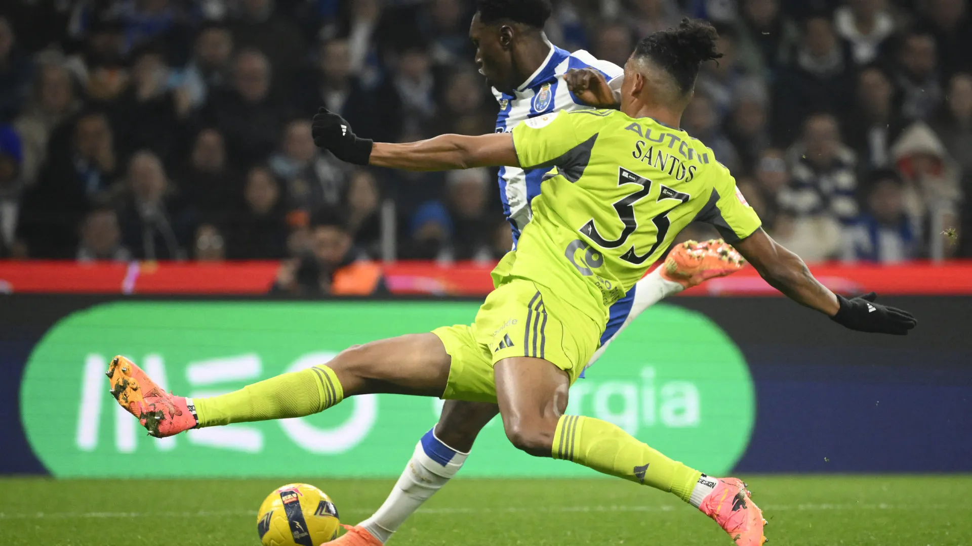 Em direto: FC Porto-AVS já com golo e é pelo suspeito do costume