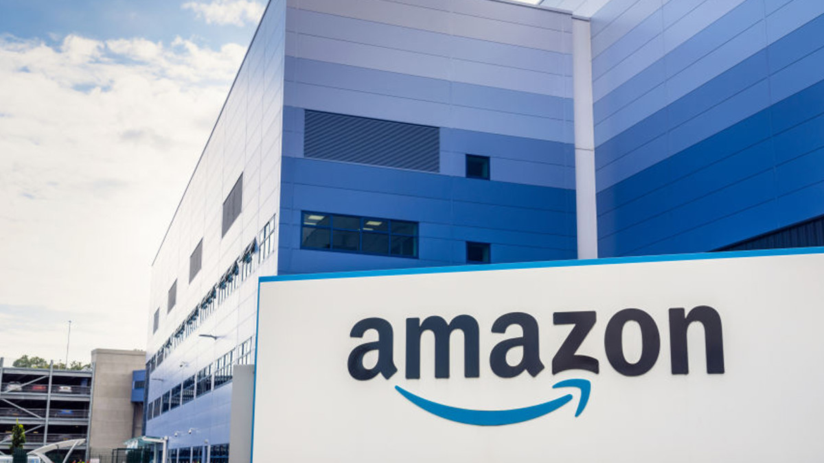 Amazon is selling a $500 nugget ice maker for $210 that works effortlessly