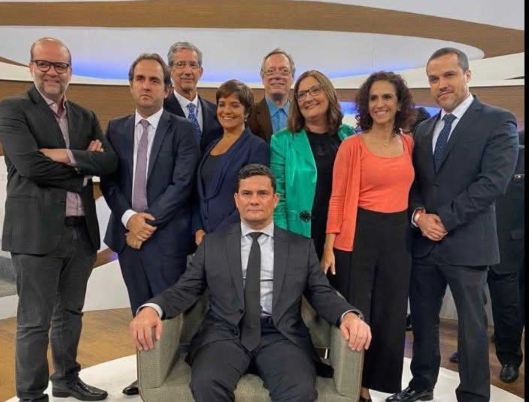 A democracia, os heróis e o bom jornalismo