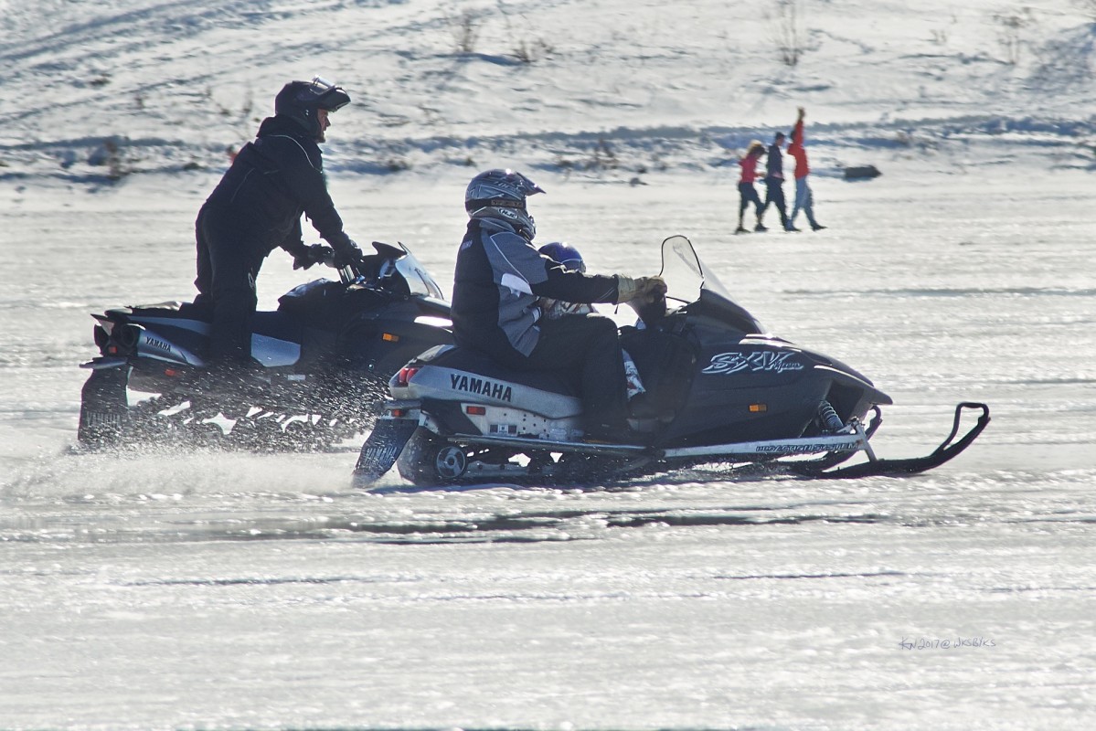6 escape after snowmobiles crash through ice on Lake Vermilion