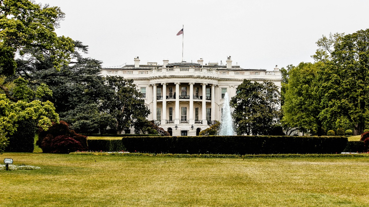 White House says new report proves economic momentum is real