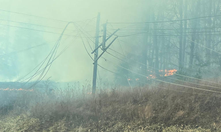 Firefighters extinguish Montvale brush fires